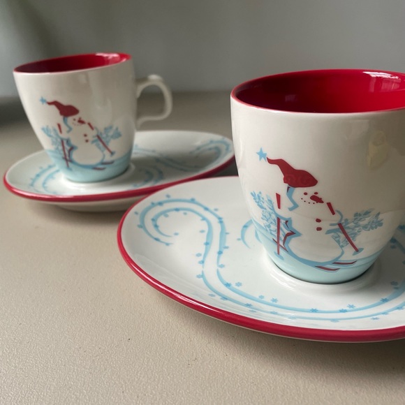 Starbucks | Kitchen | Nwot Starbucks Holiday Snack Plates With Cups ...